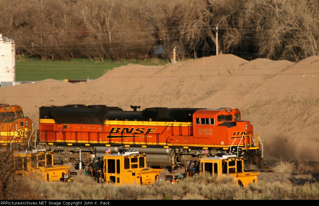 BNSF 9152